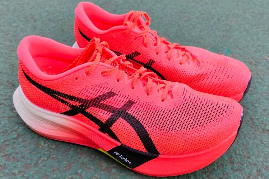 【Asics】メタスピードSky/Edgeパリ レビュー！同時に履いて比較 – Unattached Runner